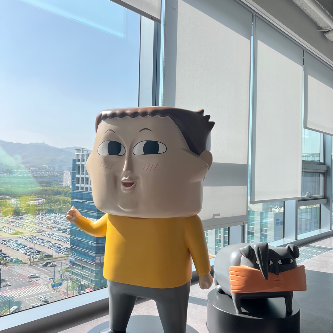 poolie senpai2300p | WEBTOON